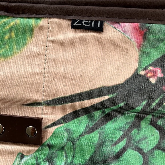Zen | Bags | Zen 0 Cotton Parrot Tote With Leather Straps And Clasp ...